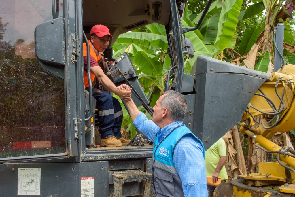 Prefectura Ciudadana del Guayas ejecuta mantenimiento de vías en ...